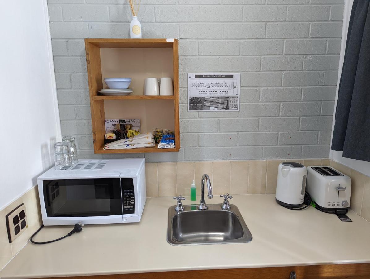 ELM COURT MOTEL | ⋆⋆⋆ | ALBURY, AUSTRALIA | SEASON DEALS FROM $93