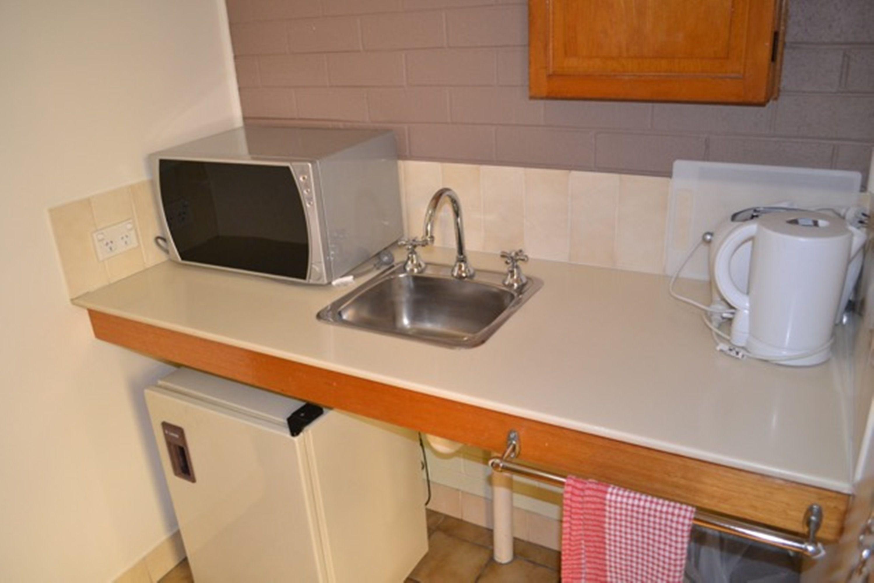 ELM COURT MOTEL | ⋆⋆⋆ | ALBURY, AUSTRALIA | SEASON DEALS FROM $93